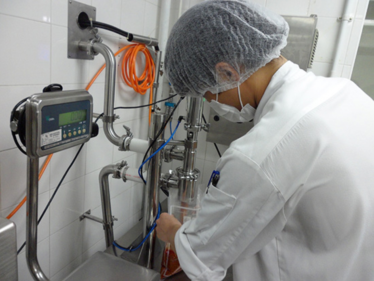 Filling Machine – Trinox Engineering Services Pte Ltd